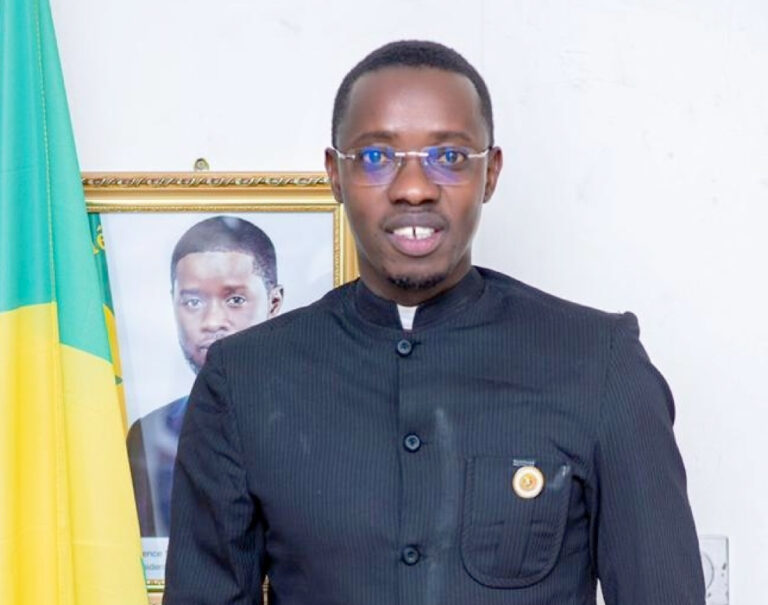 PASTE Passy : Baye Niass, le visage de la fidélité et de l'engagement ...